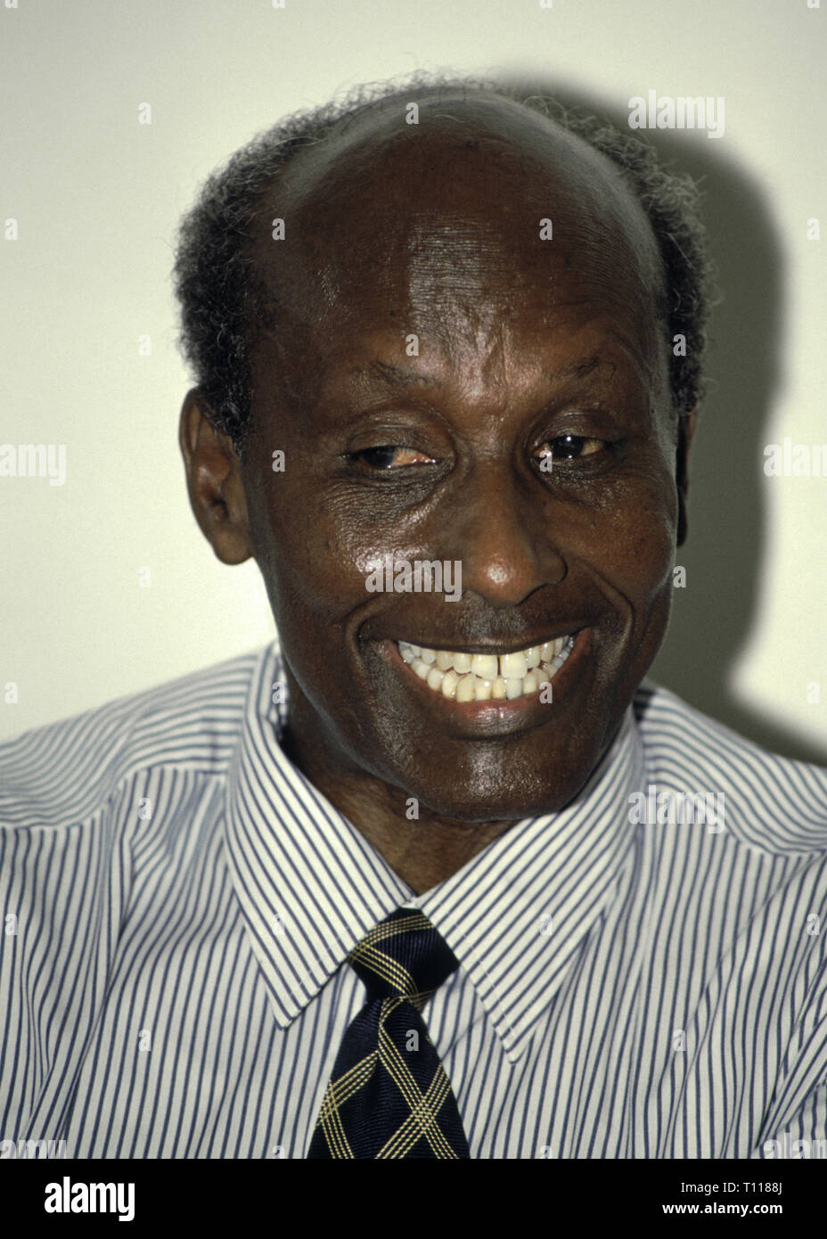 27th October 1993 General Mohamed Farah Aidid giving an impromptu press ...