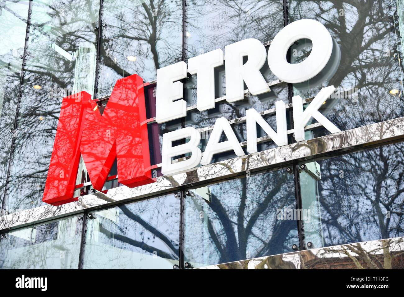 Metro bank corporate logo hi-res stock photography and images - Alamy