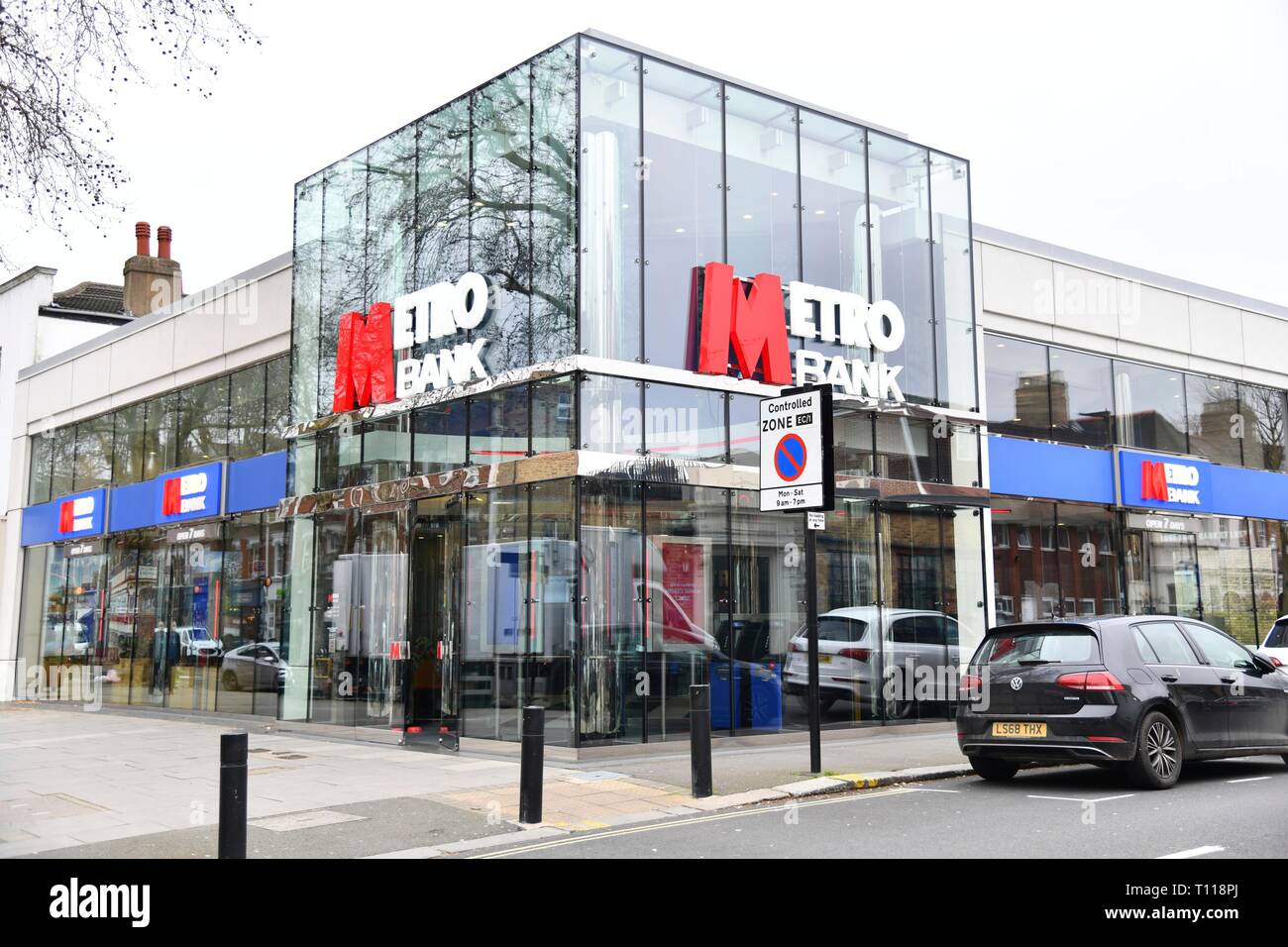 Latest high street bank, Metro Bank, chiswick high road Stock Photo - Alamy