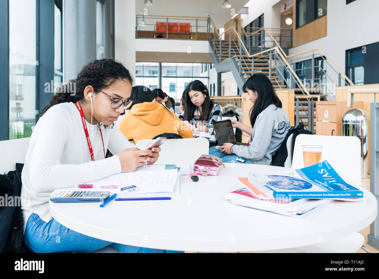 Break out room school hi-res stock photography and images - Alamy