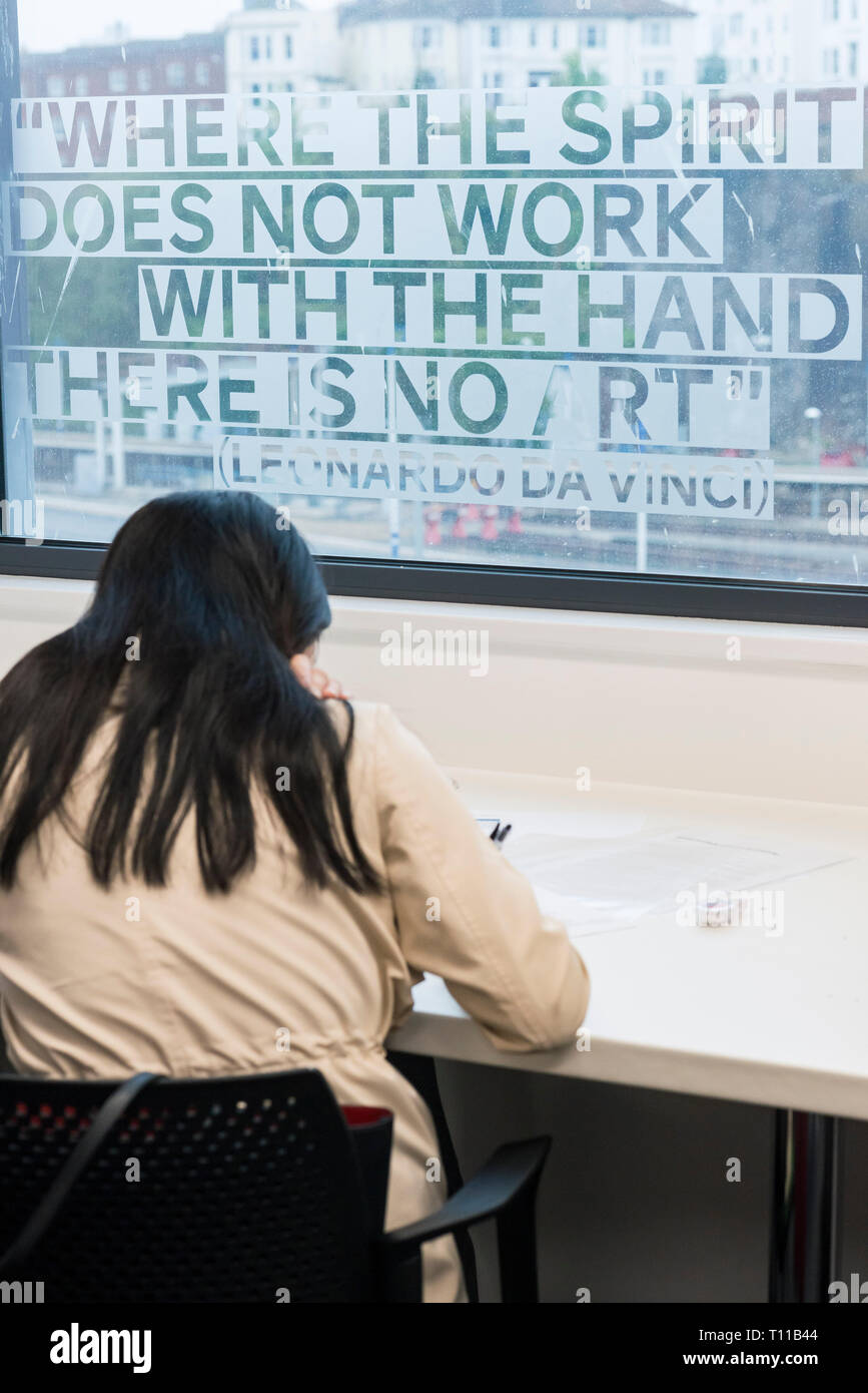 Students library reading room hi-res stock photography and images - Alamy