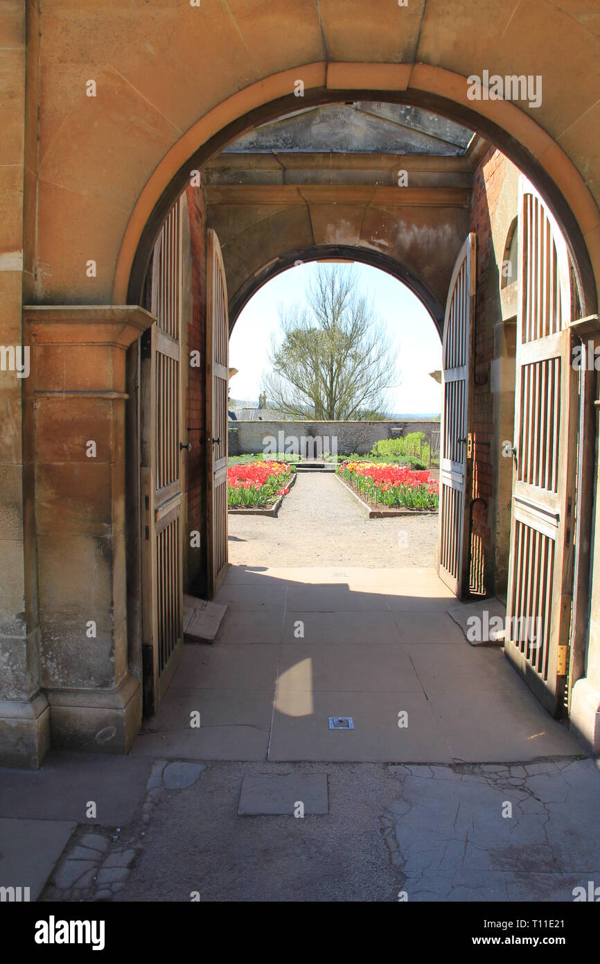 Victorian aviary hi-res stock photography and images - Alamy