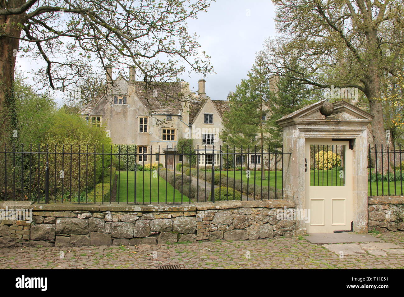 Avebury manor house hi-res stock photography and images - Alamy