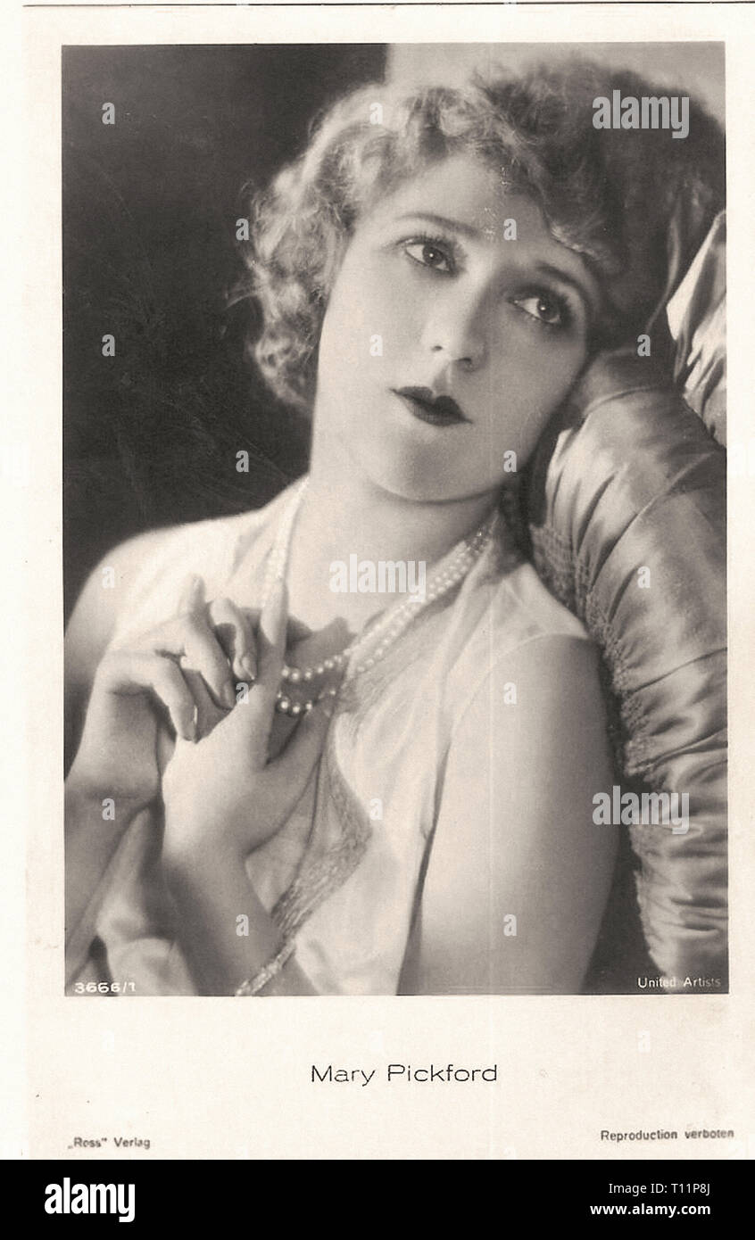 Promotional photography of Actress Mary Pickford - Silent movie era ...