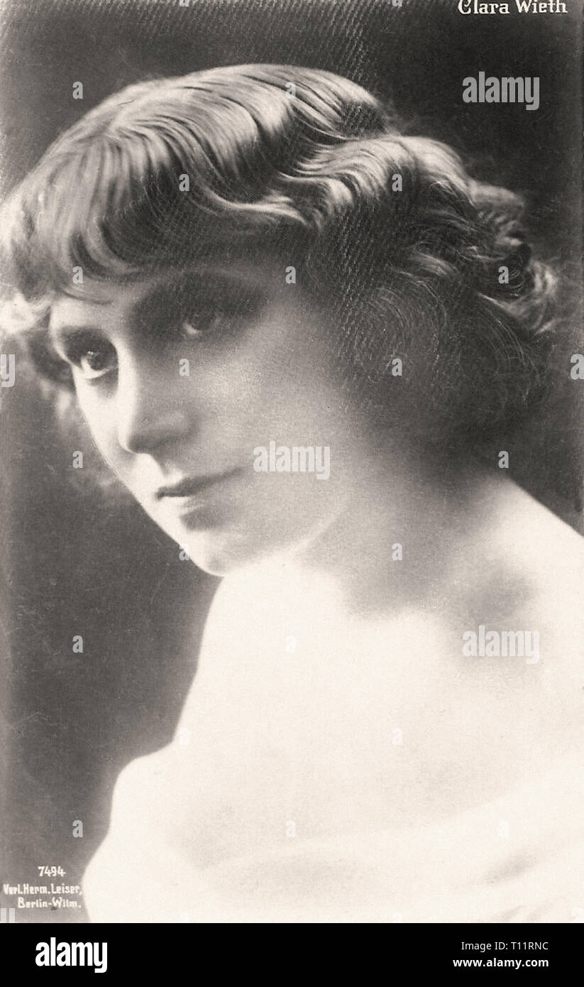 Promotional photography of Clara Wieth (2) - Silent movie era Stock ...