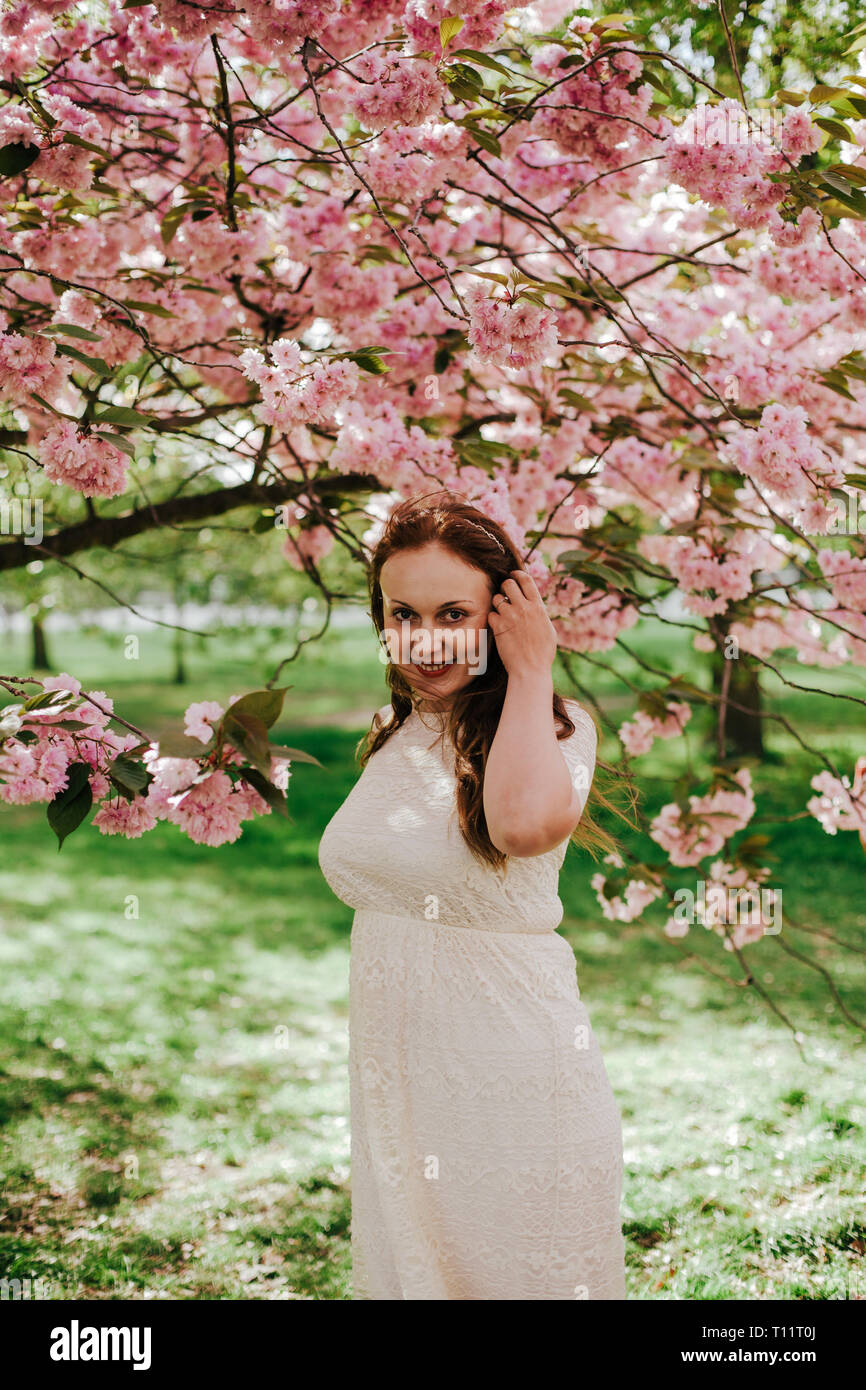 Most beautiful woman in england hi-res stock photography and images - Alamy