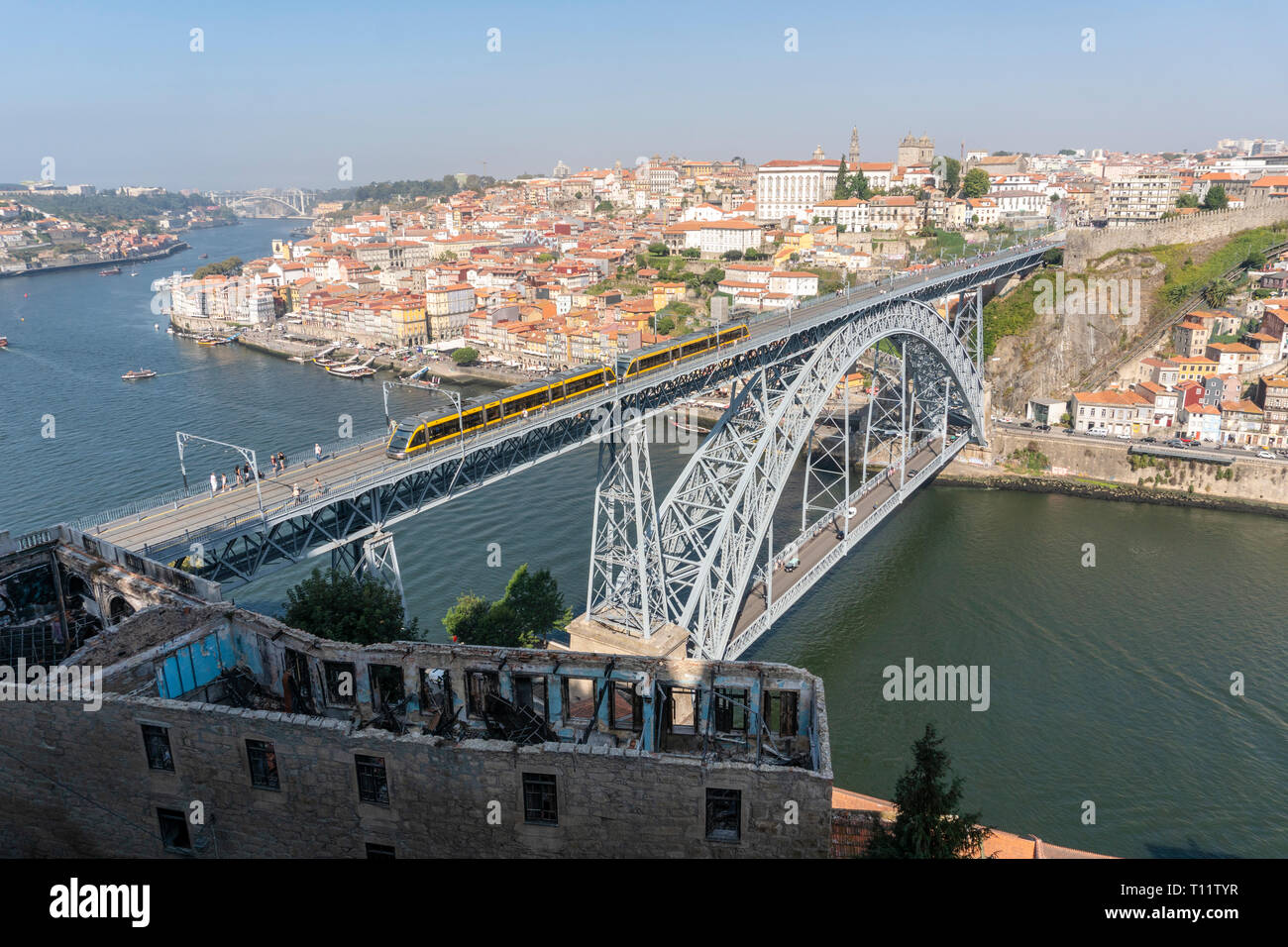 Train porto douro hi-res stock photography and images - Alamy