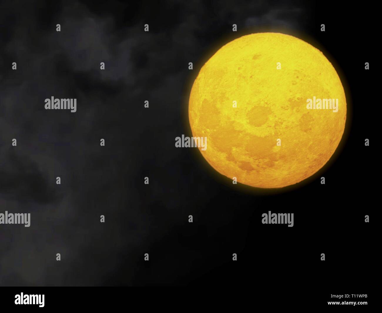 close up of the foggy moon Stock Photo - Alamy