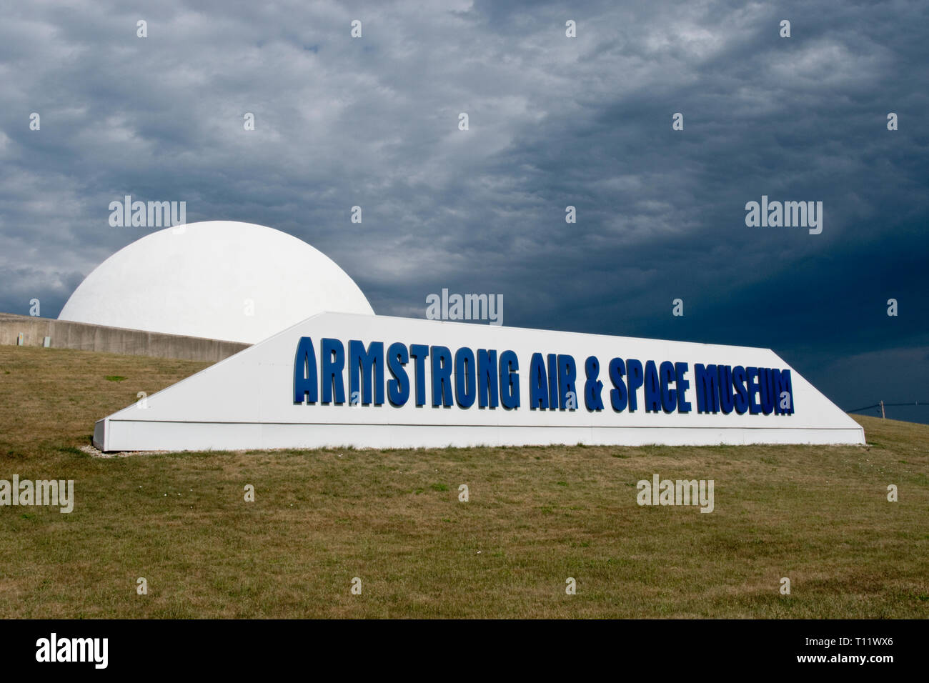 Exterior of the Armstrong Air and Space Museum at Wapakoneta, Ohio ...