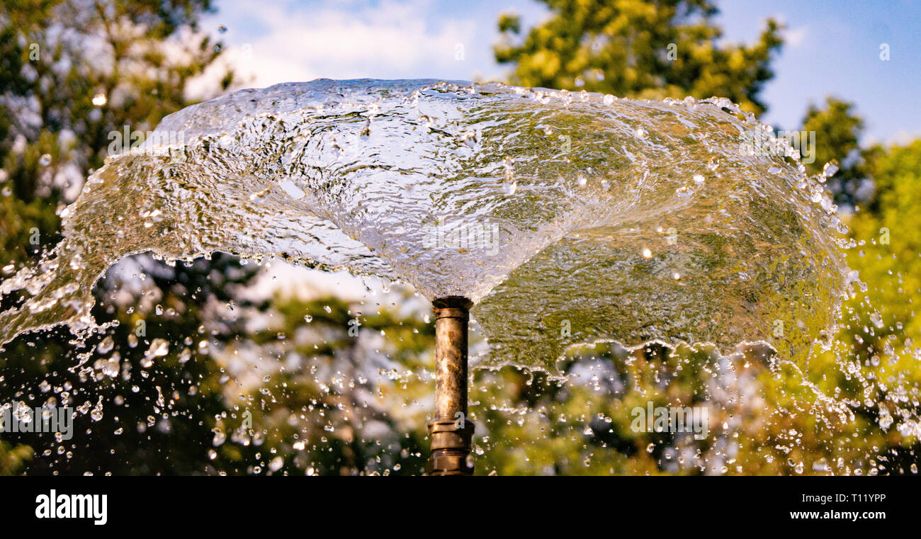 water spray at top of fountain Stock Photo - Alamy