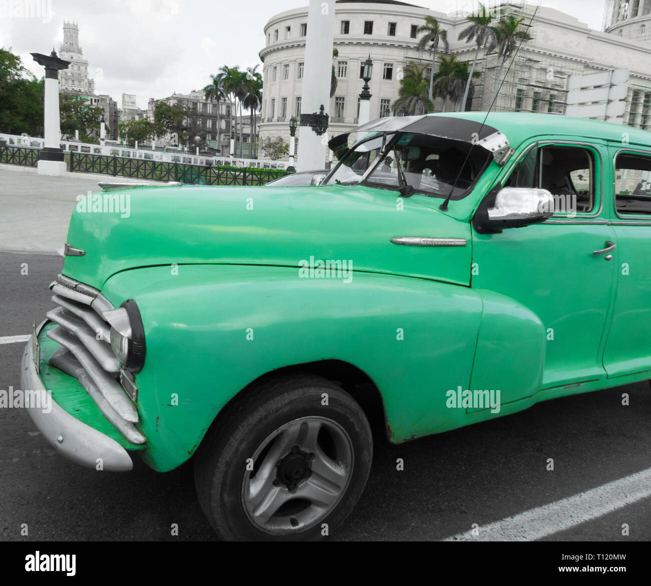 Vintage green car hi-res stock photography and images - Alamy