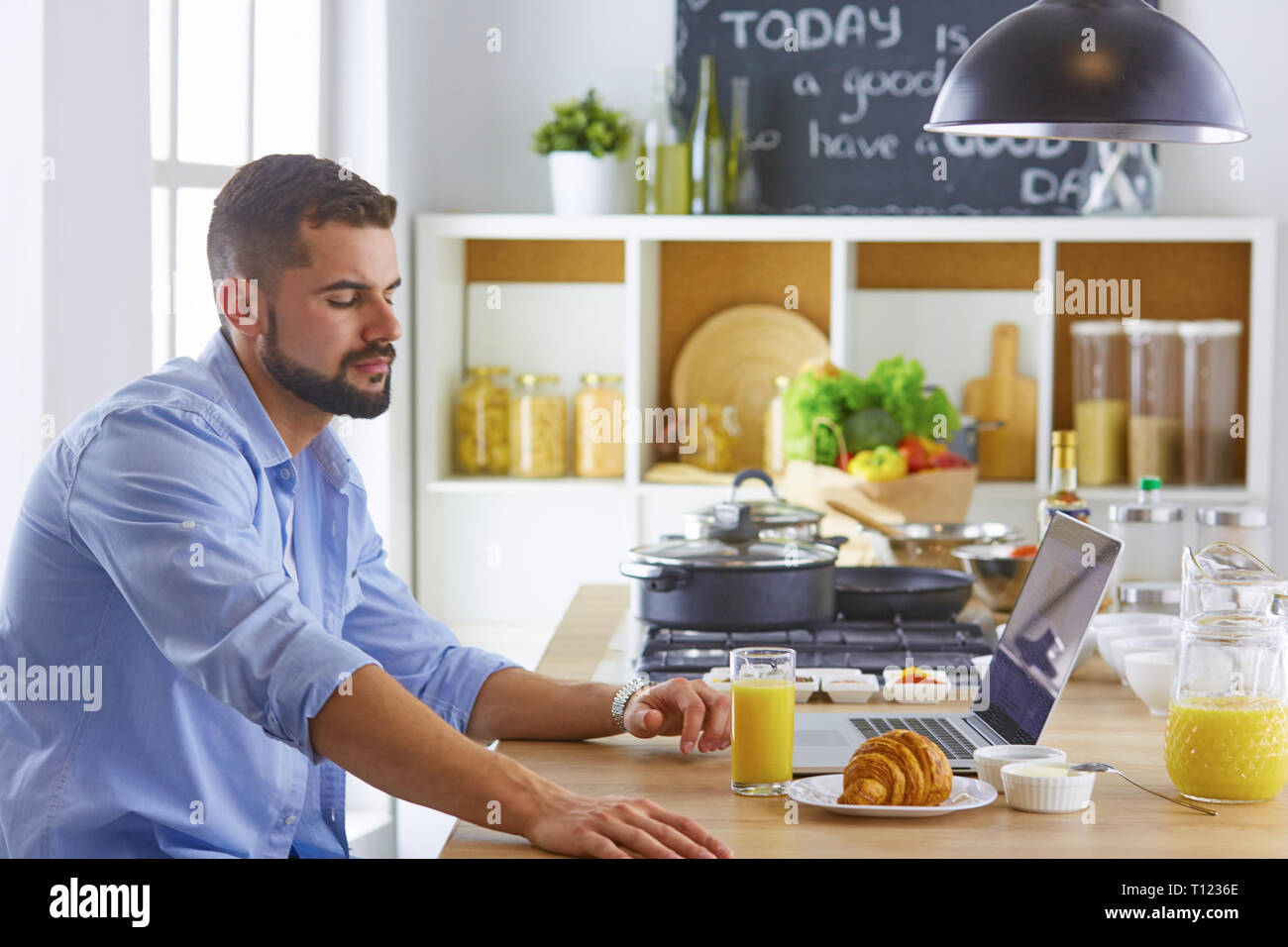 Executive breakfast hi-res stock photography and images - Alamy
