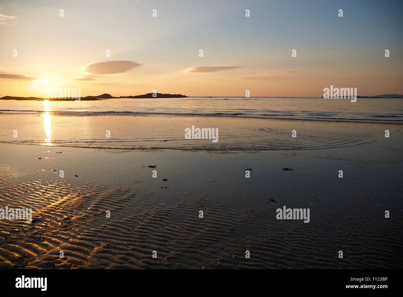 Watching sunset uk hi-res stock photography and images - Alamy