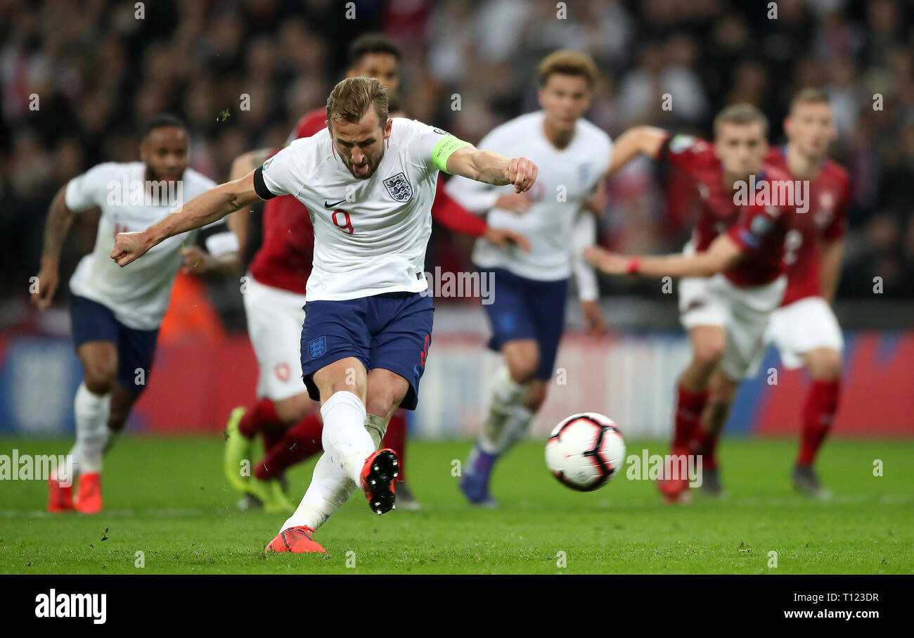 Uefa euro 2020 harry kane hi-res stock photography and images - Alamy