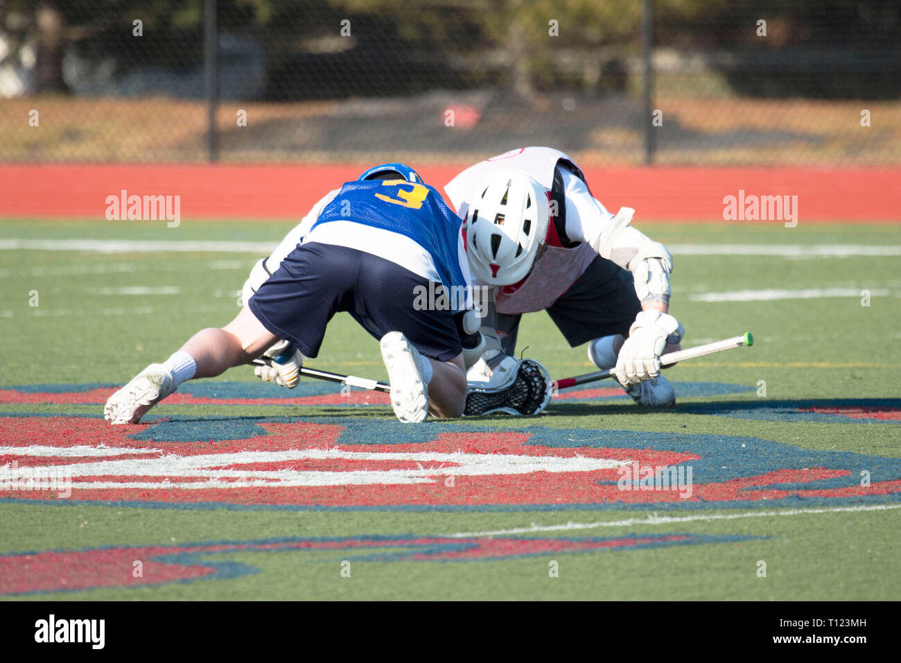 Team face off hi-res stock photography and images - Alamy
