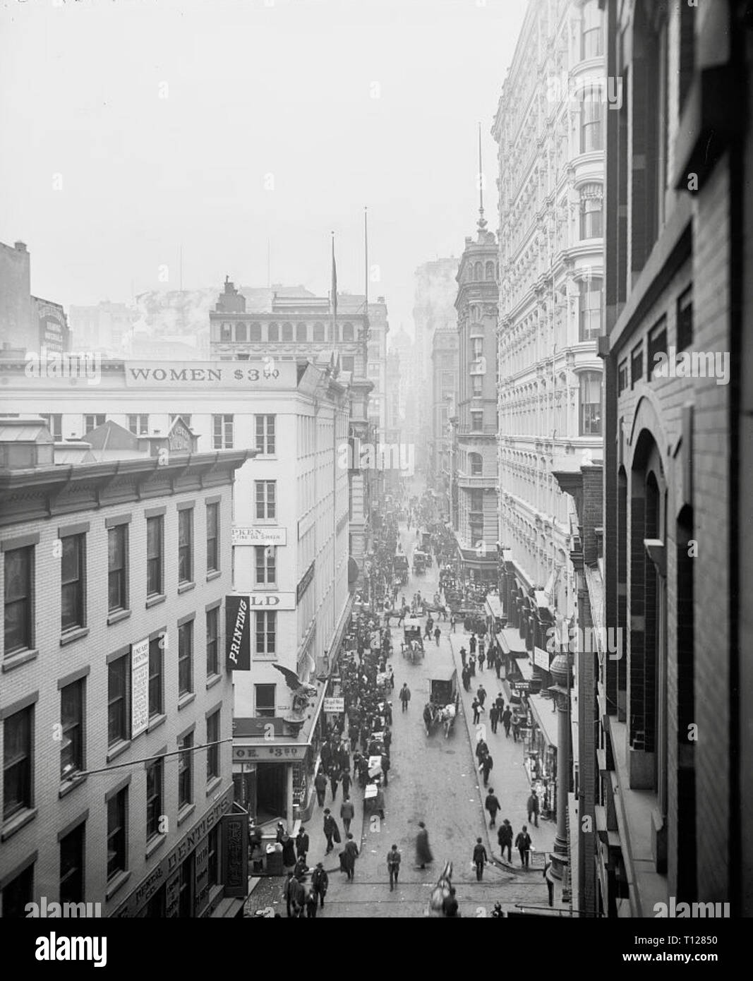 Archival new york street scene hi-res stock photography and images - Alamy