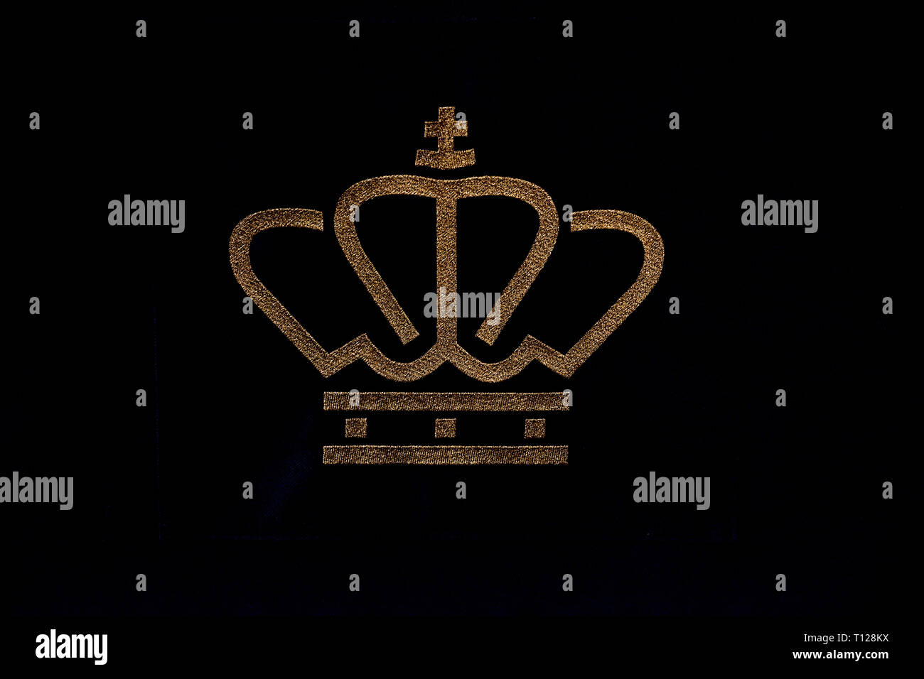 Family crest logo hi-res stock photography and images - Alamy