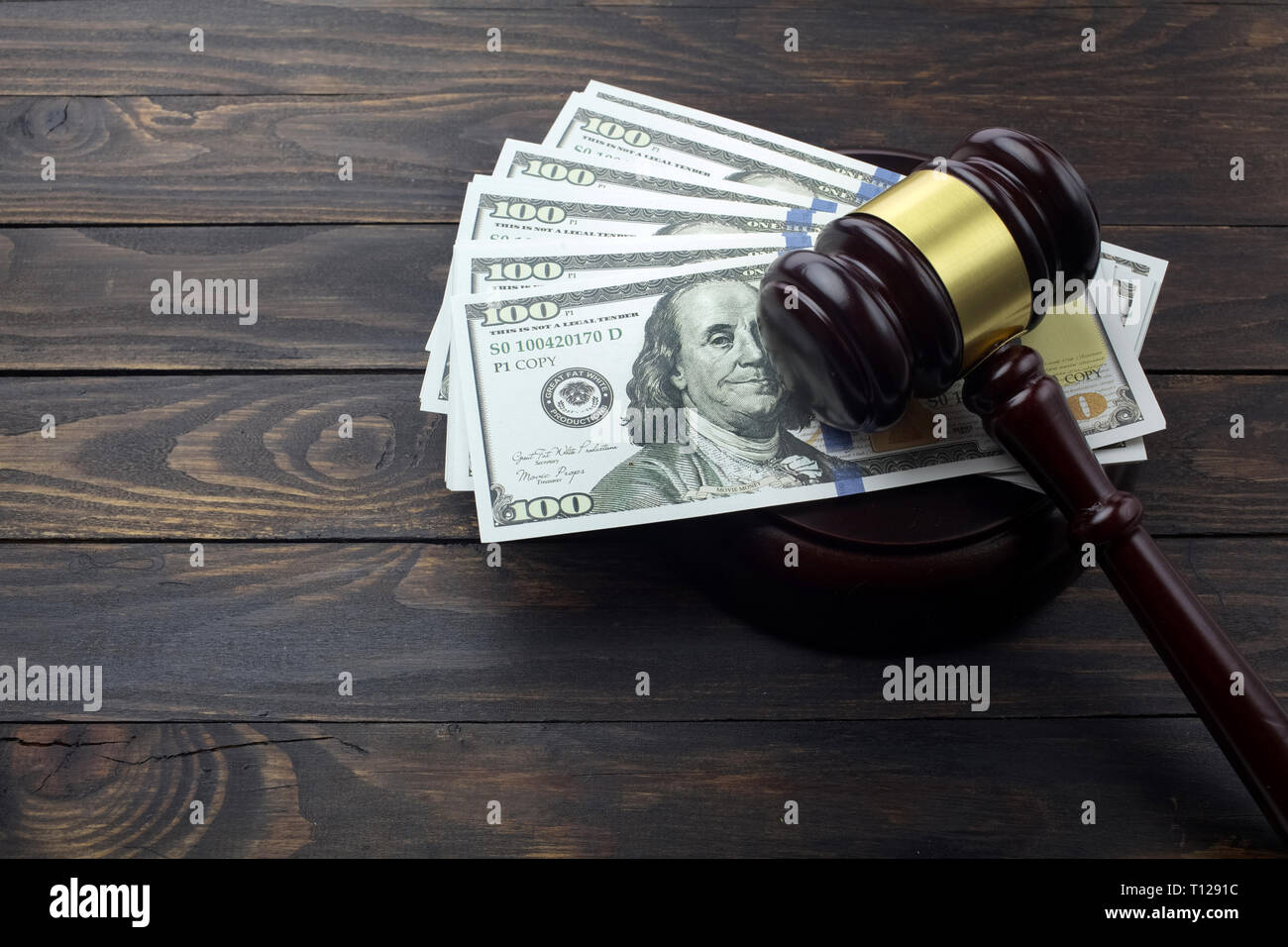Money judge hi-res stock photography and images - Alamy