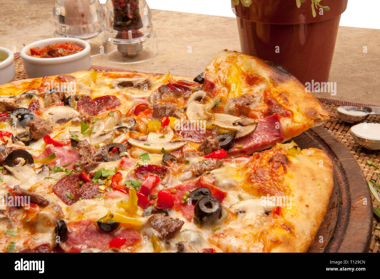 Pizza and cola hi-res stock photography and images - Alamy