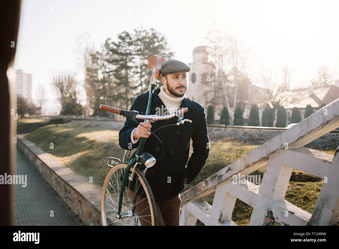 Shoulder transport hi-res stock photography and images - Alamy