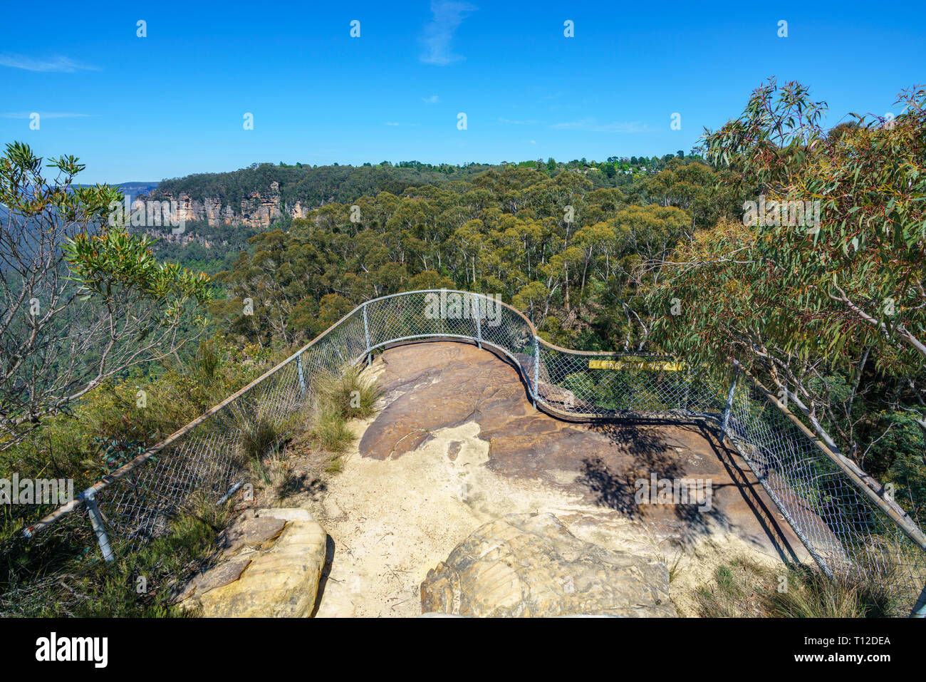 hiking the prince henry cliff walk, blue mountains national park ...