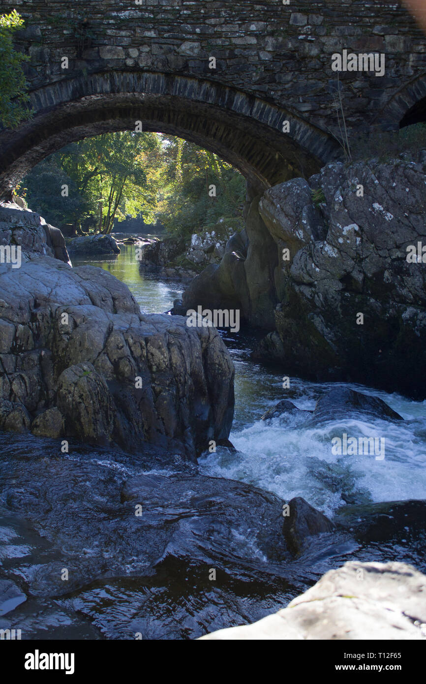 Beautiful stone bridge in wales hi-res stock photography and images - Alamy