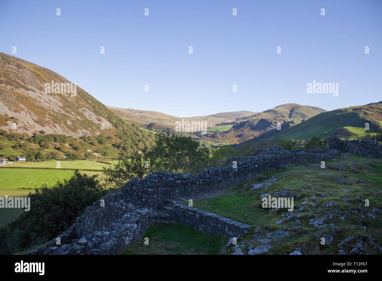 Ancient old ruins hi-res stock photography and images - Alamy