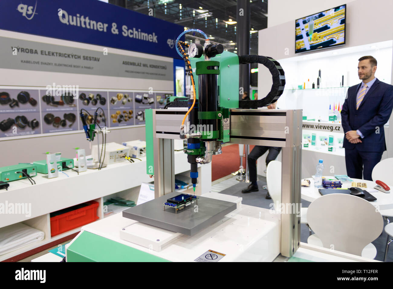Robot trade fair High Resolution Stock Photography and Images - Alamy