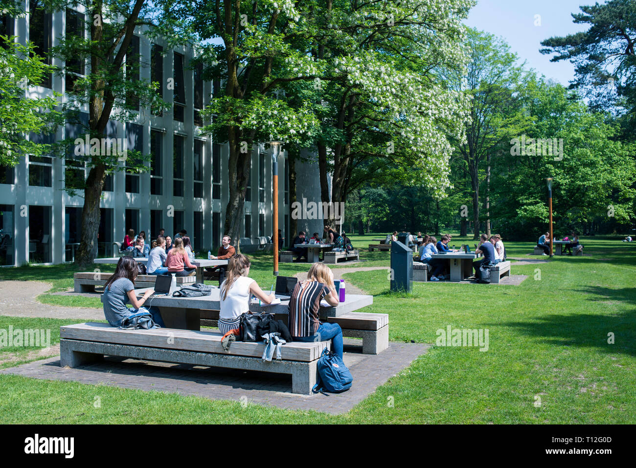 Outside classroom computers hi-res stock photography and images - Alamy