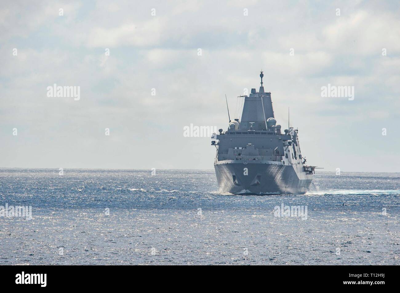 Uss hopkins hi-res stock photography and images - Alamy