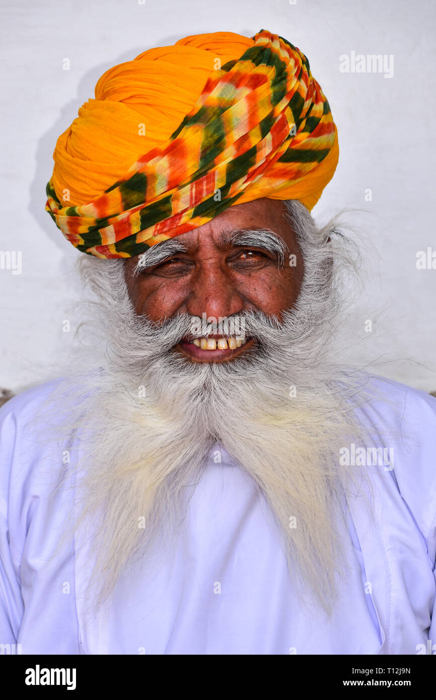 White Bearded Indian Gentleman with turban, Jodhpur, Rajasthan, India ...