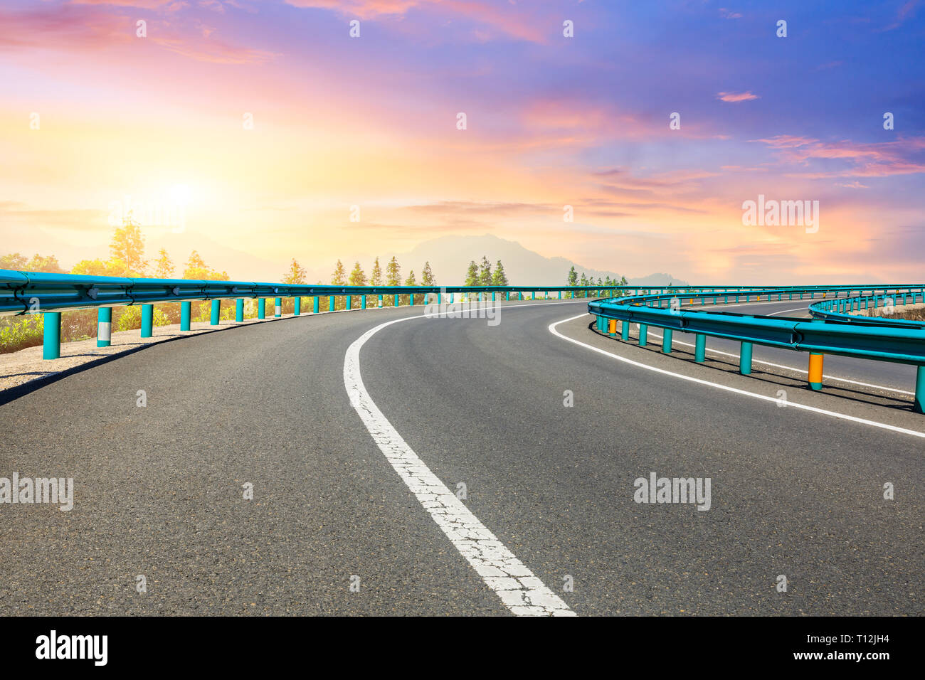 Sunset highway hi-res stock photography and images - Alamy