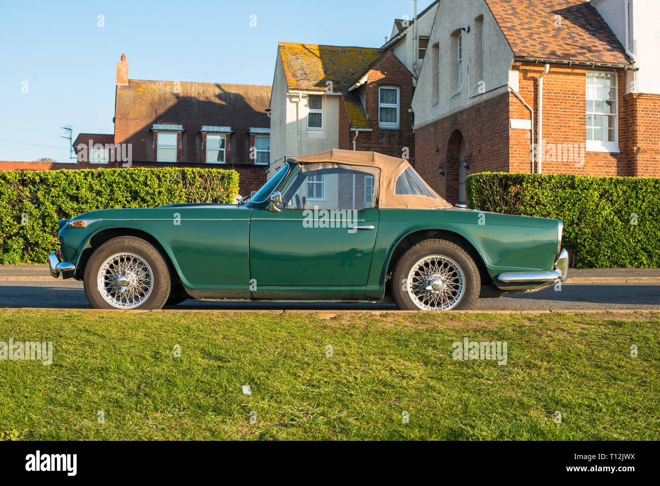 Classic british racing green hi-res stock photography and images - Alamy
