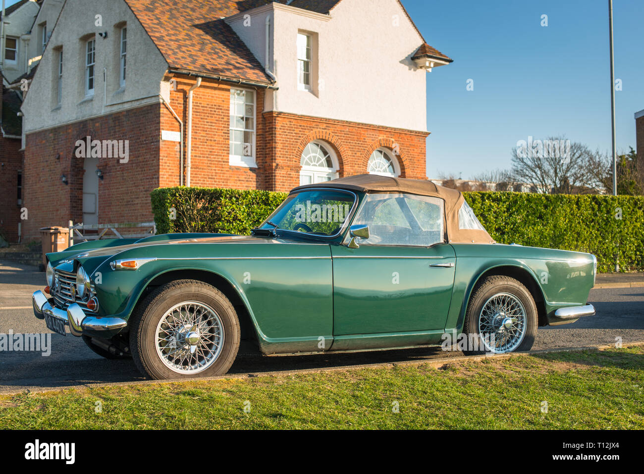 Classic british racing green hi-res stock photography and images - Alamy