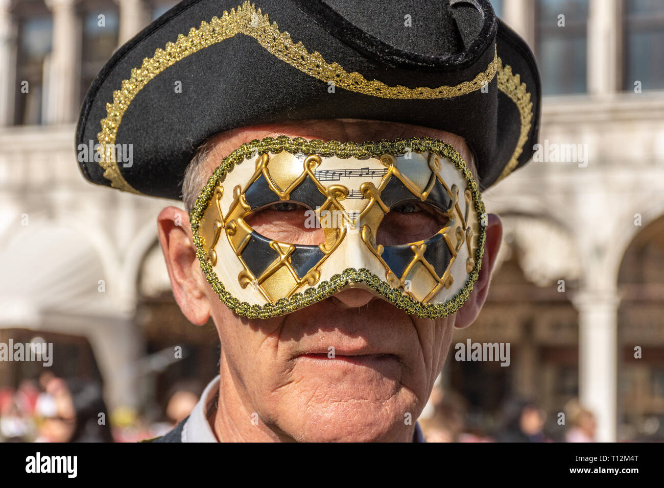 Italy, Venice, 2919 carnival, typical masks, beautiful clothes, posing ...