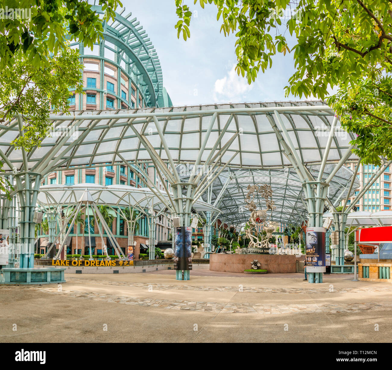 Merlion plaza hi-res stock photography and images - Alamy