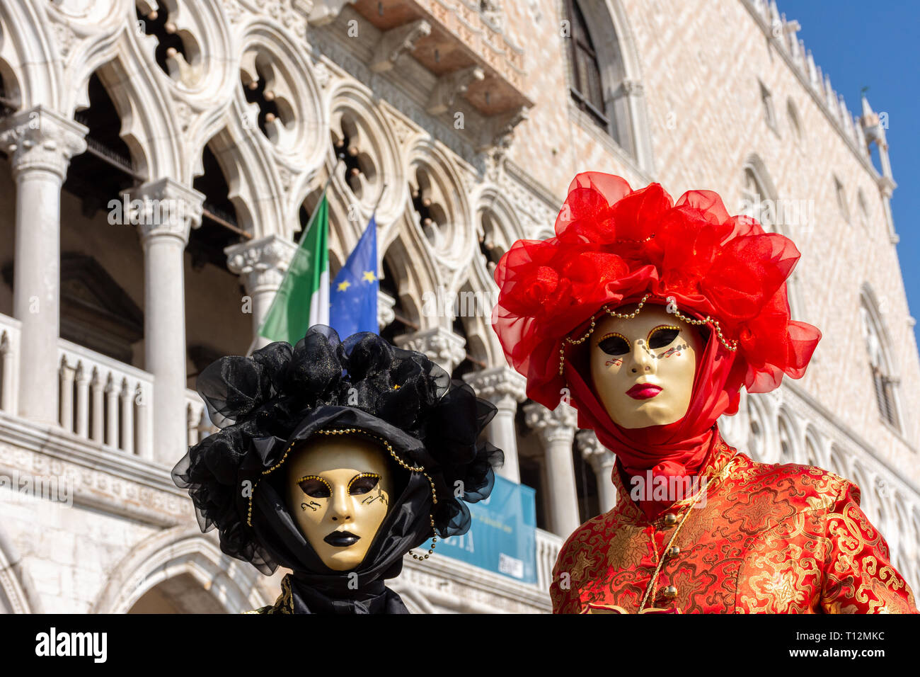 Italy, Venice, 2919 carnival, typical masks, beautiful clothes, posing ...