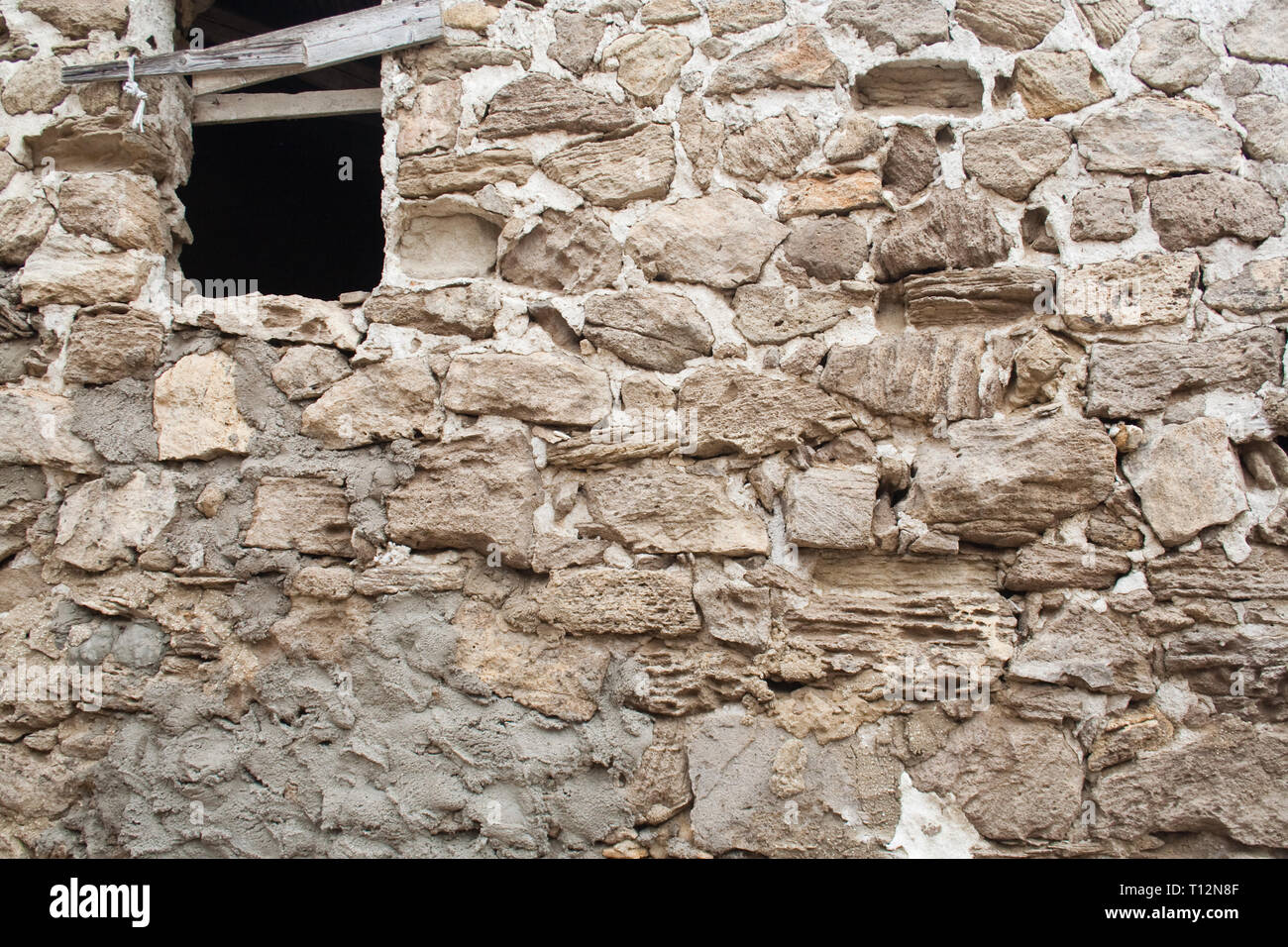 Masonry walls of stone Stock Photo - Alamy