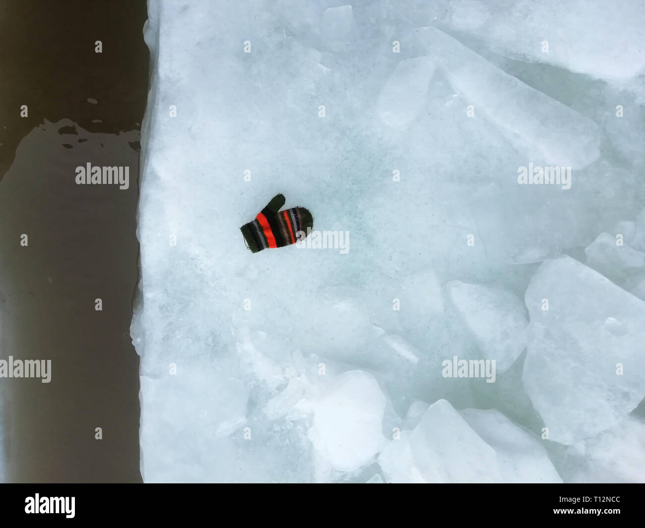 Lost child symbol hi-res stock photography and images - Alamy