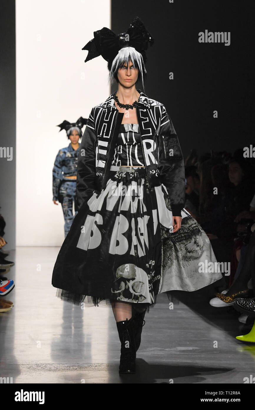 Sarah abney hi-res stock photography and images - Alamy