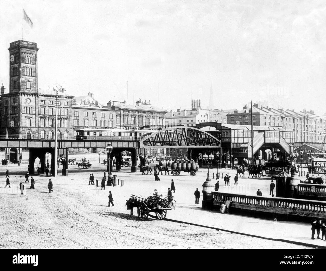 Liverpool Overhead Railway Stock Photo - Alamy