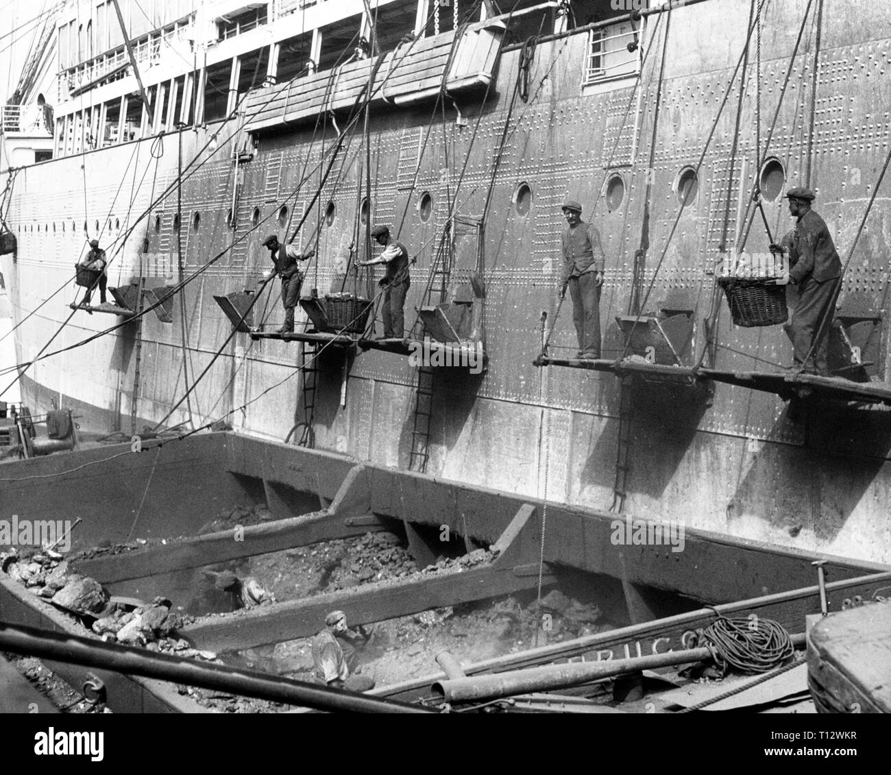 Coaling Black and White Stock Photos & Images - Alamy