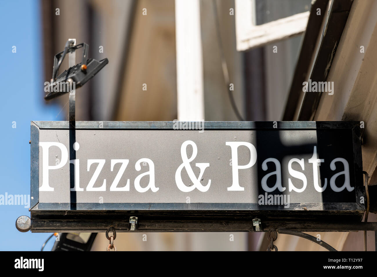 Italian restaurant sign on street hi-res stock photography and images ...