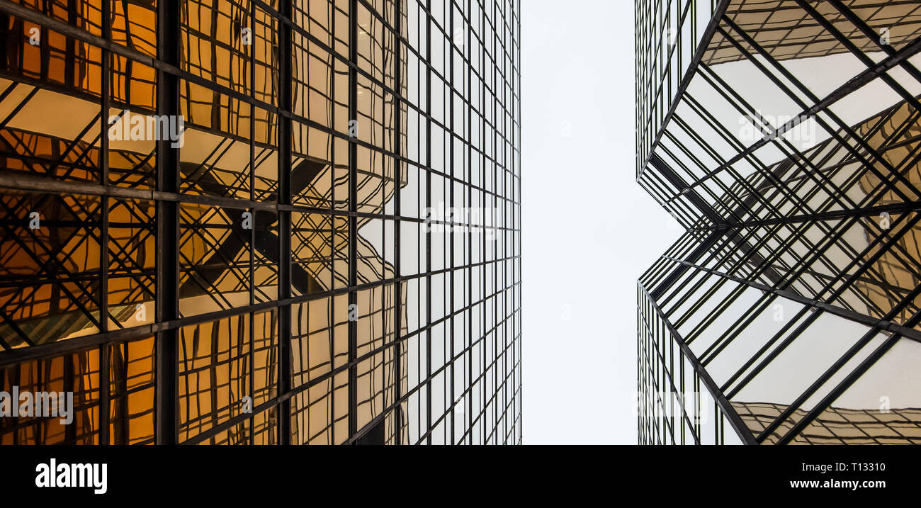 China Hong Kong City, Architecture, Mirrored modern building, Business ...