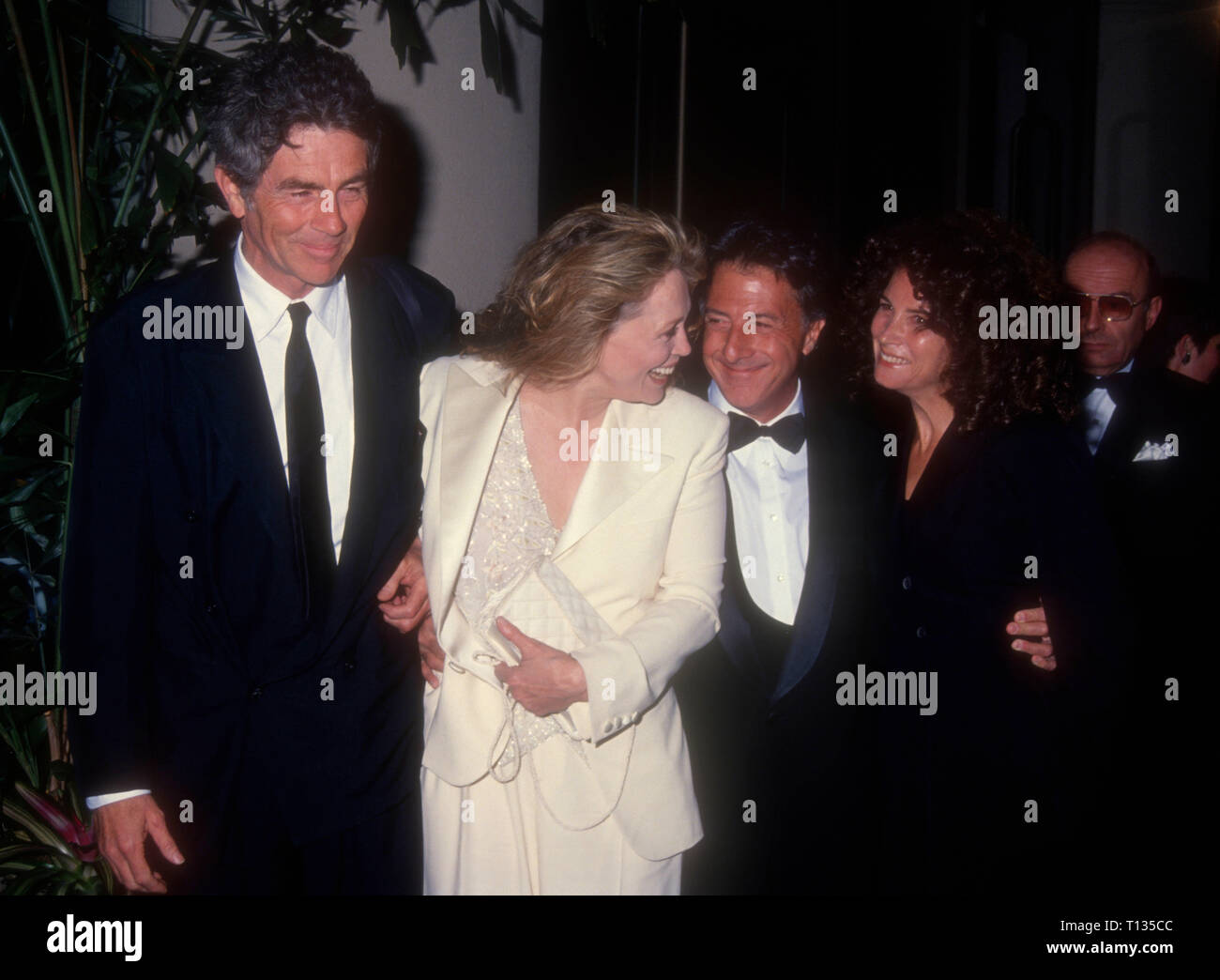 BEVERLY HILLS, CA - MARCH 3: Actress Faye Dunaway, actor Dustin Hoffman ...