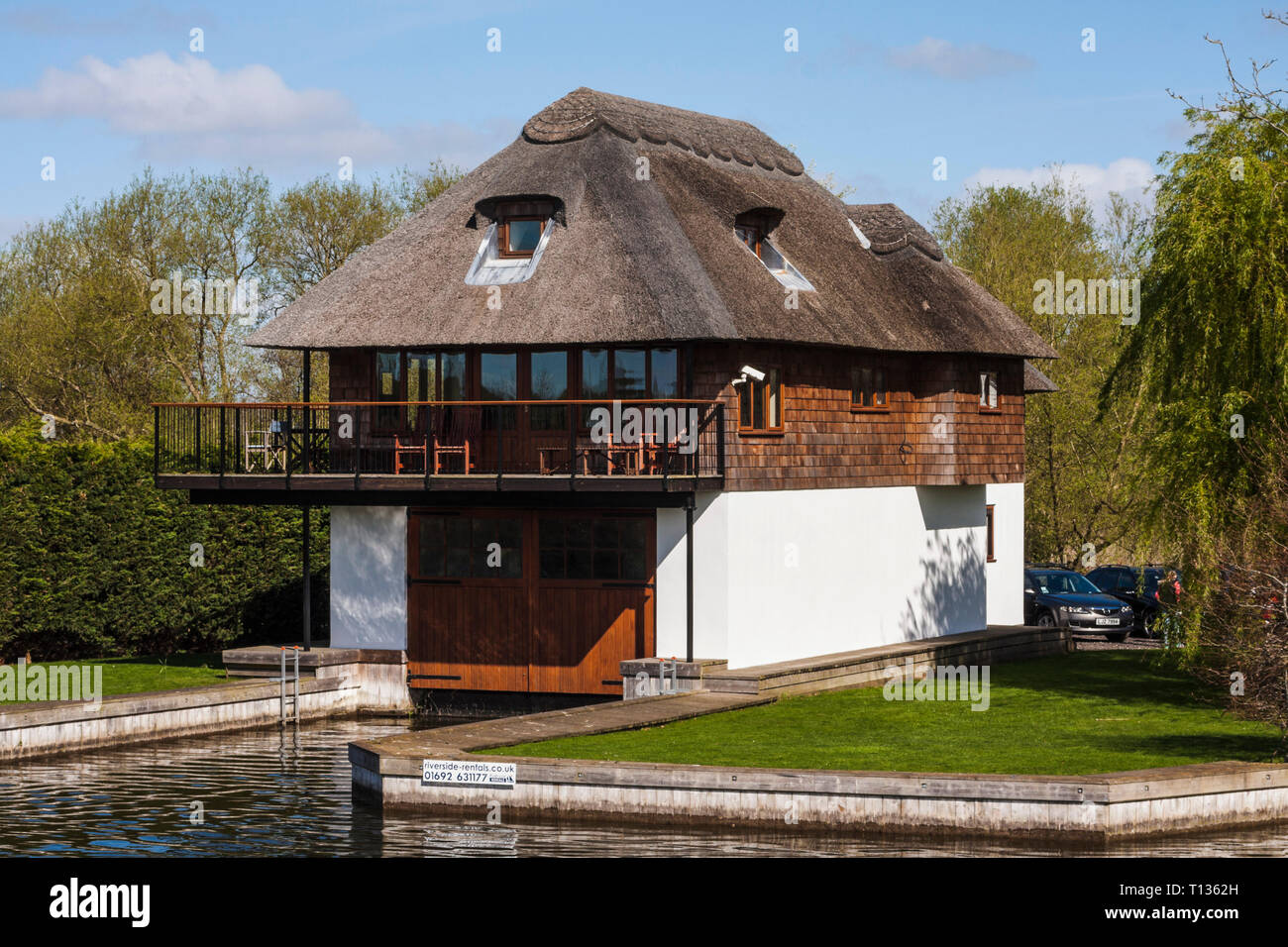 Thatched cottage norfolk uk hi-res stock photography and images - Alamy