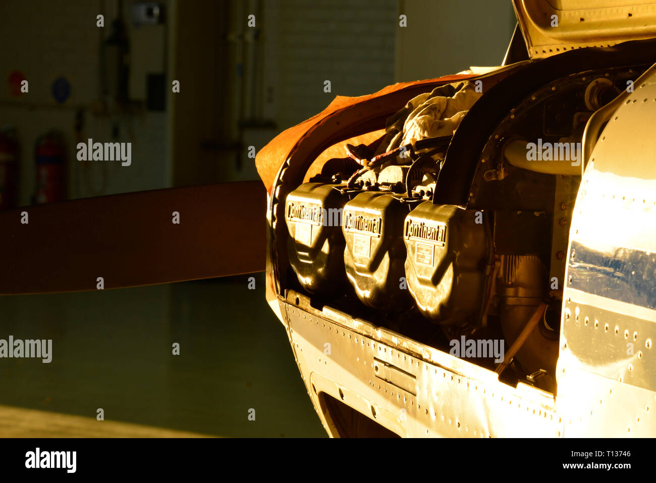 Cylinder heads hi-res stock photography and images - Alamy