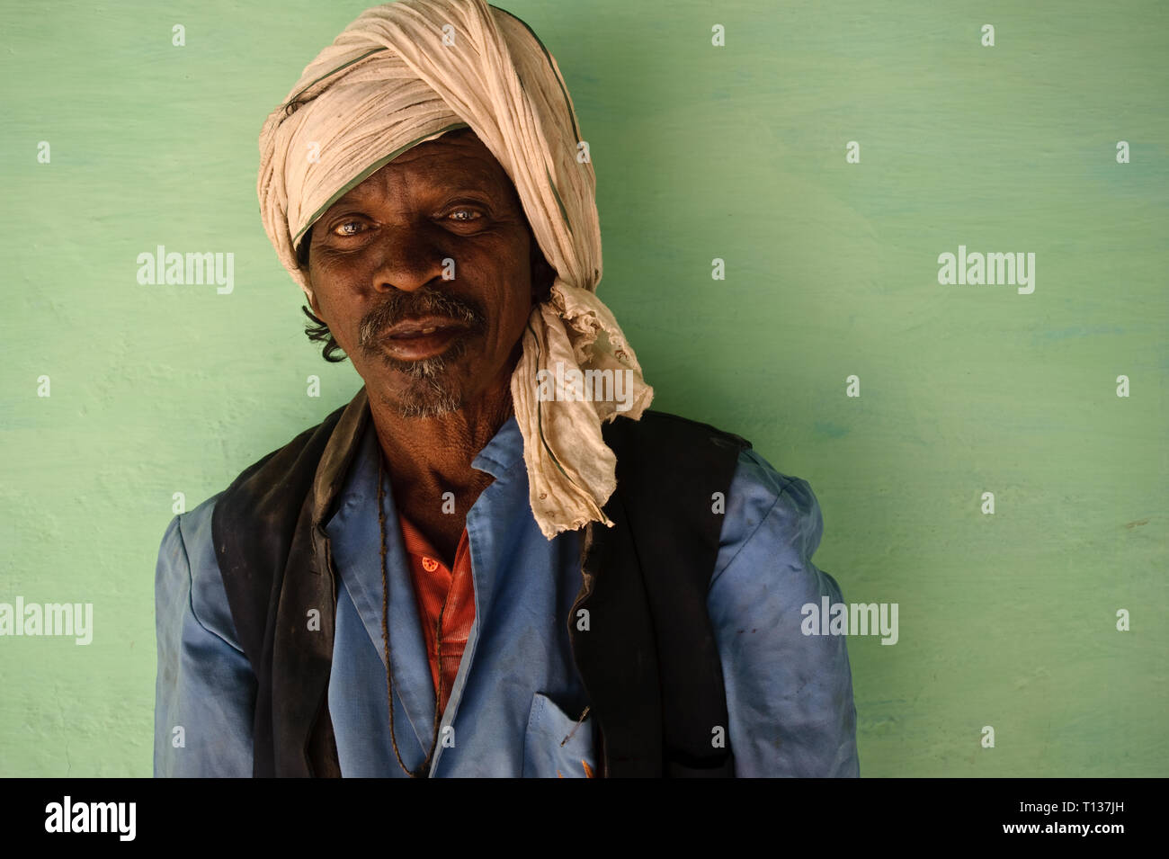 Baiga tribe hi-res stock photography and images - Alamy