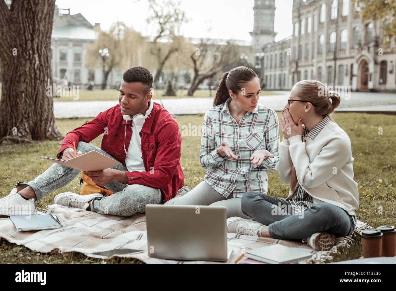 Two best friends discussing their future session Stock Photo - Alamy