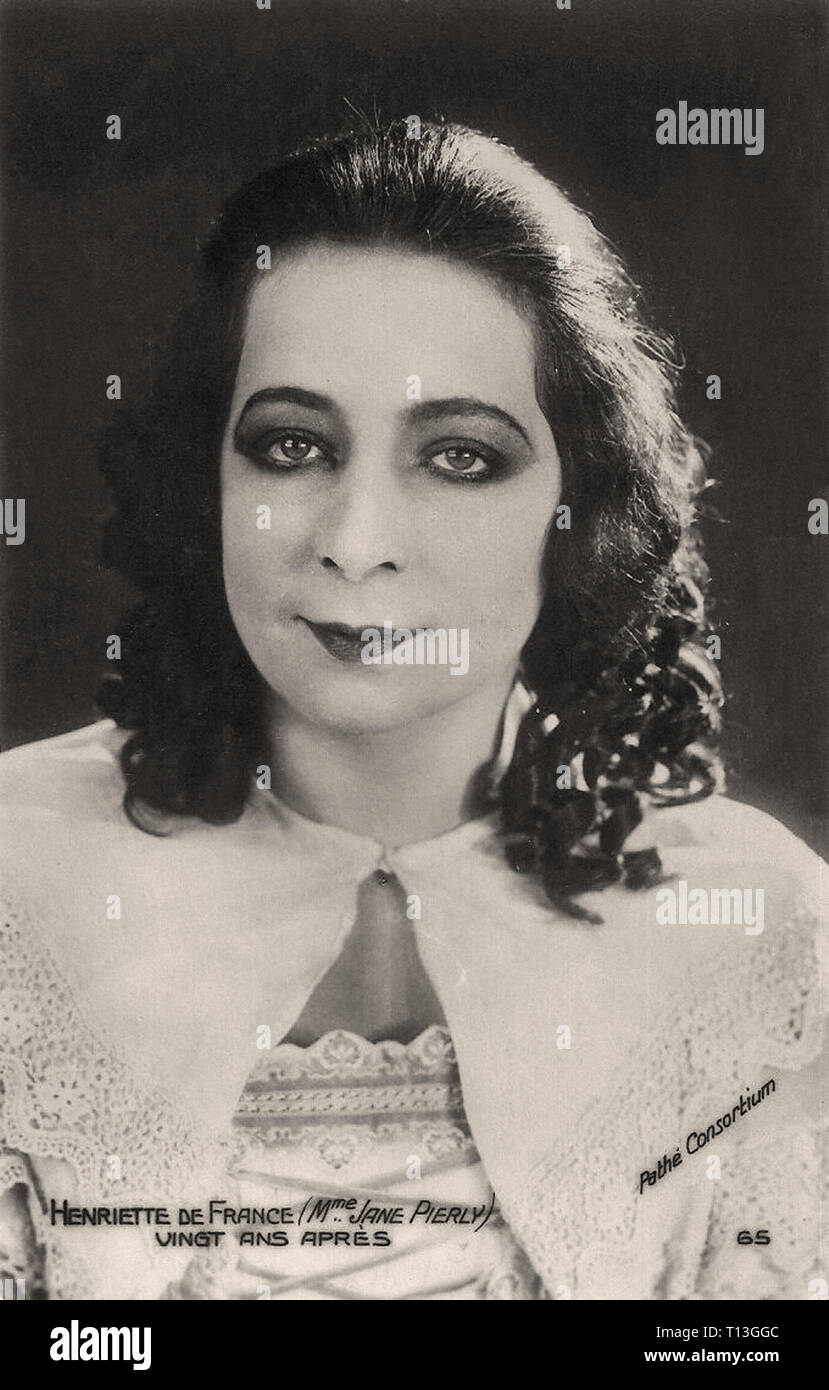 Promotional photography of Jane Piérly in Vingt Ans Après (1922 ...